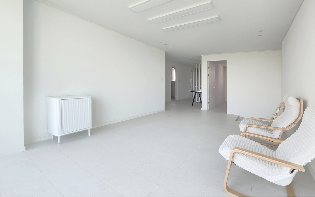 무엇을 꾸며도 좋은 캔버스⬜🖌️ 인테리어, 새절역현대아파트 29PY | 라이프스타일 슈퍼앱, 오늘의집