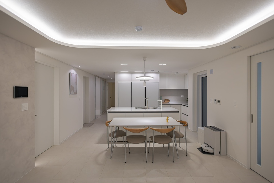 대면형 주방우물천장간접조명 아늑한 분위기 필수조합 라이프스타일 슈퍼앱 오늘의집