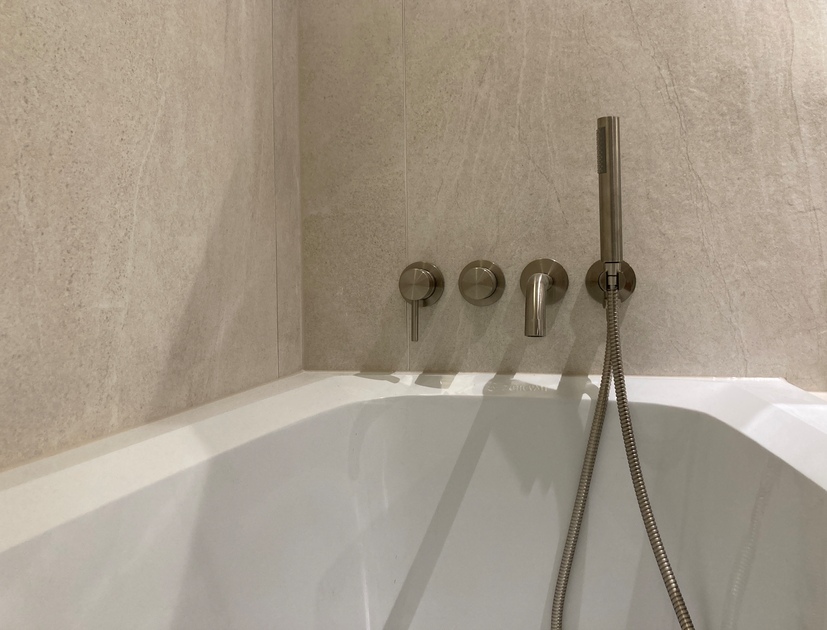 [25py] '호텔식 욕실로 신혼의 로망을 구현한' 인천 송도 더샵그린워크 1차 | 라이프스타일 슈퍼앱, 오늘의집