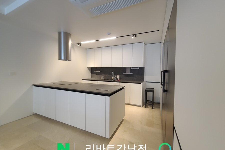 고급 빌라 주방은 리바트 주방으로 고급스럽게~ 라이프스타일 슈퍼앱 오늘의집
