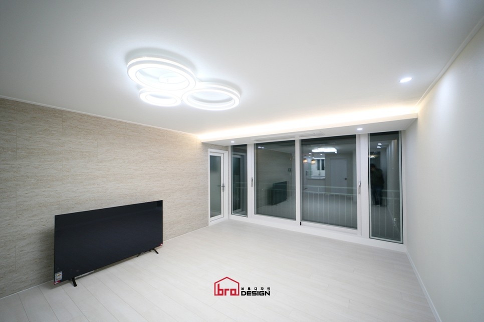 아늑하고 세련된 공간으로 완성된 중랑구 중화한신아파트 라이프스타일 슈퍼앱 오늘의집