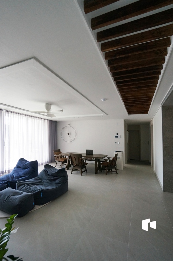 서까래가 있는 집_잠원 롯데캐슬 46PY | 라이프스타일 슈퍼앱, 오늘의집