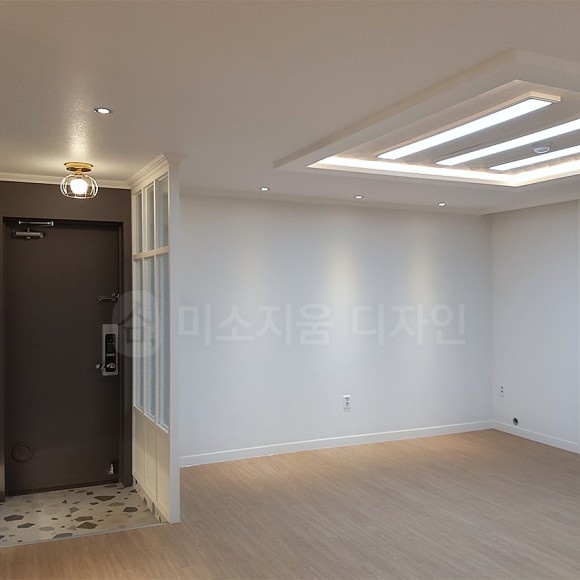 미리내마을 동성 32평 모던 프렌치 인테리어 라이프스타일 슈퍼앱 오늘의집
