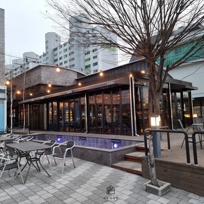 춘천 유일무이 독보적인 분위기의 하데스 Hades 호프집 상가 인테리어 라이프스타일 슈퍼앱 오늘의집
