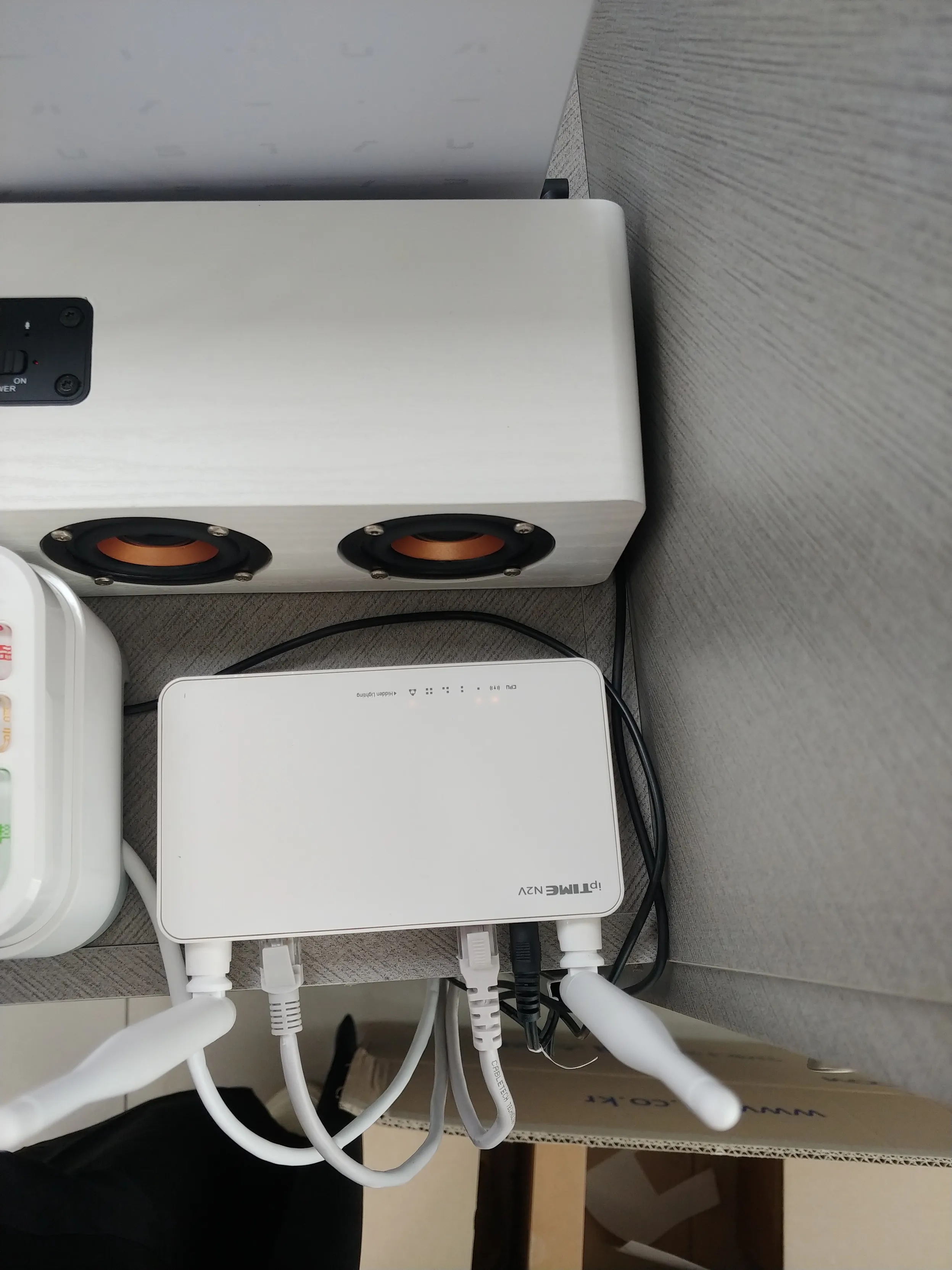 'ipTIME N2V 유무선공유기' 제품으로 꾸민 유저들의 스타일링샷 | 오늘의집 유저들의 집꾸미기