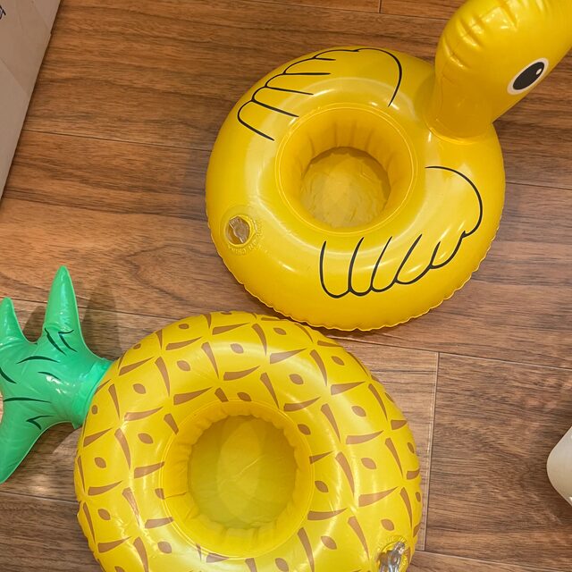 튜브 컵홀더 물놀이 컵받침 음료수 캔 받침대 수영장 받침 미니 홀더 컵튜브 장난감 풀빌라 제품으로 꾸민 유저들의 스타일링샷 오늘의집 유저들의 집꾸미기