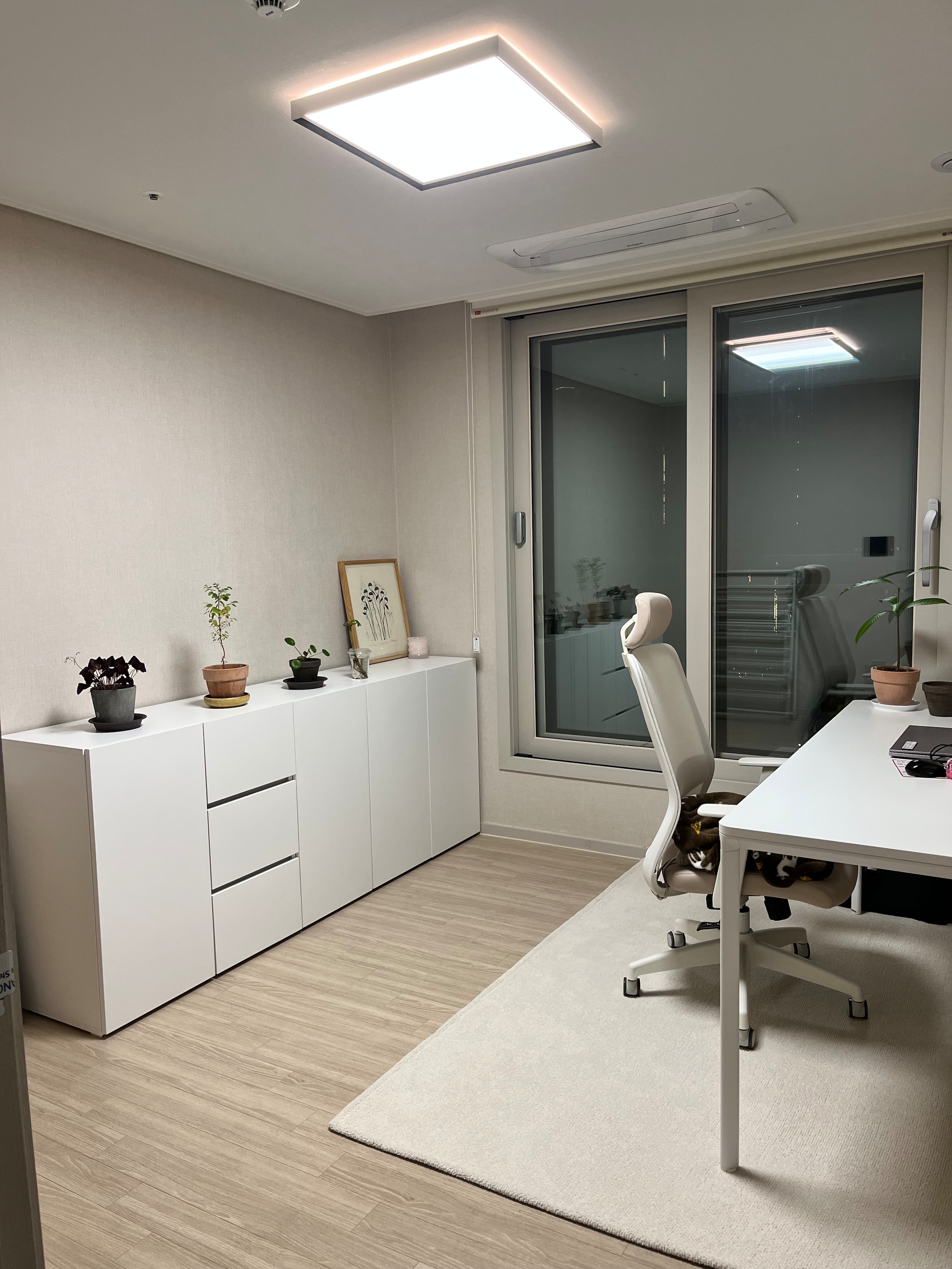 '플레인 E0 서랍 수납장 800 (높은/키높은) 4colors' 제품으로 꾸민 유저들의 스타일링샷 | 오늘의집 유저들의 집꾸미기