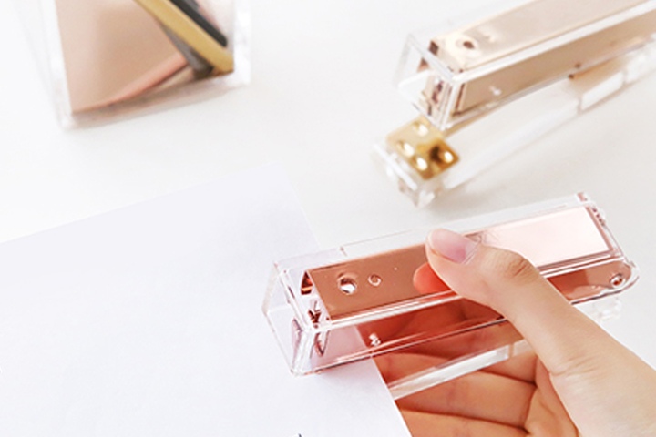 디자인문구 아크릴 스테이플러2colors 오늘의집 쇼핑