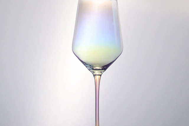 와인·양주·칵테일잔 미스틱 오로라 홀로그램 글라스 화이트와인 글라스 530ml 오늘의집 쇼핑