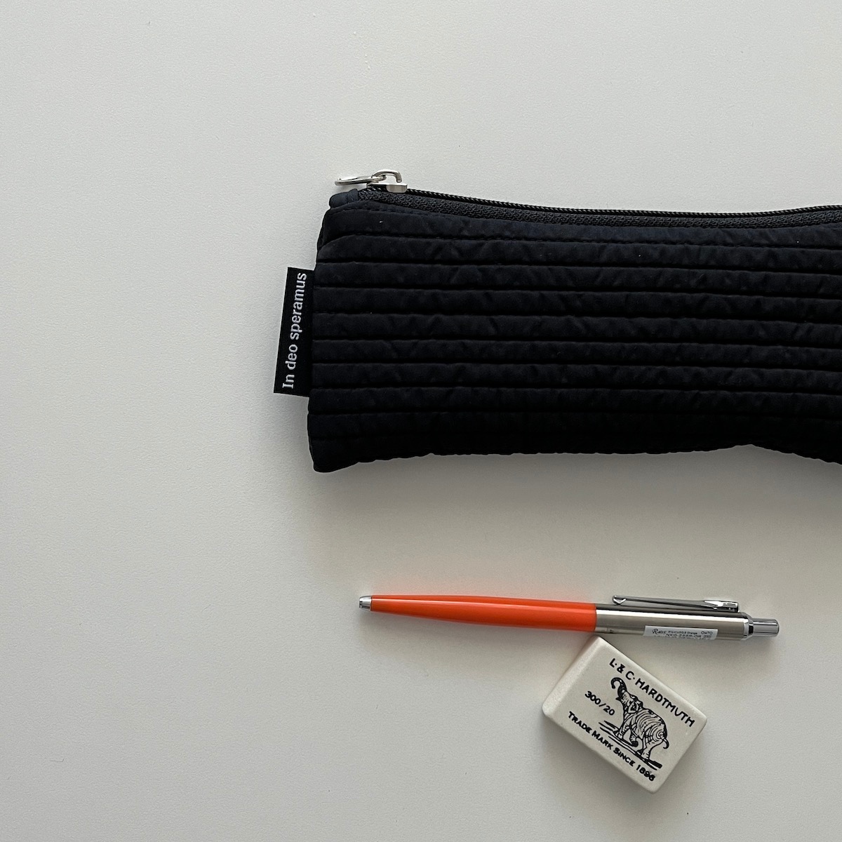 디자인문구 > 패딩 블랙 필통(Padding black pencil case) | 오늘의집 쇼핑