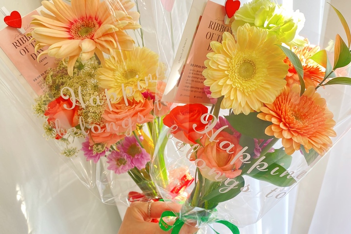 꽃다발·플라워박스 만원의행복 생화 꽃다발 화병꽂이 집꾸미기 인테리어 오늘의집 쇼핑