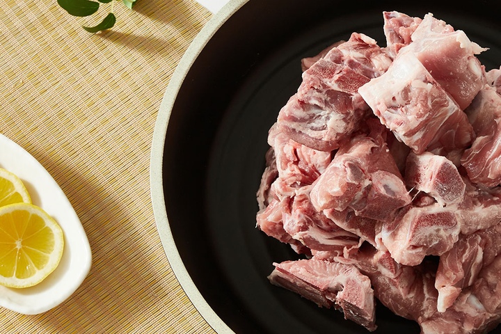 정육·계란 한돈 국내산 등뼈 1kg 오늘의집 쇼핑