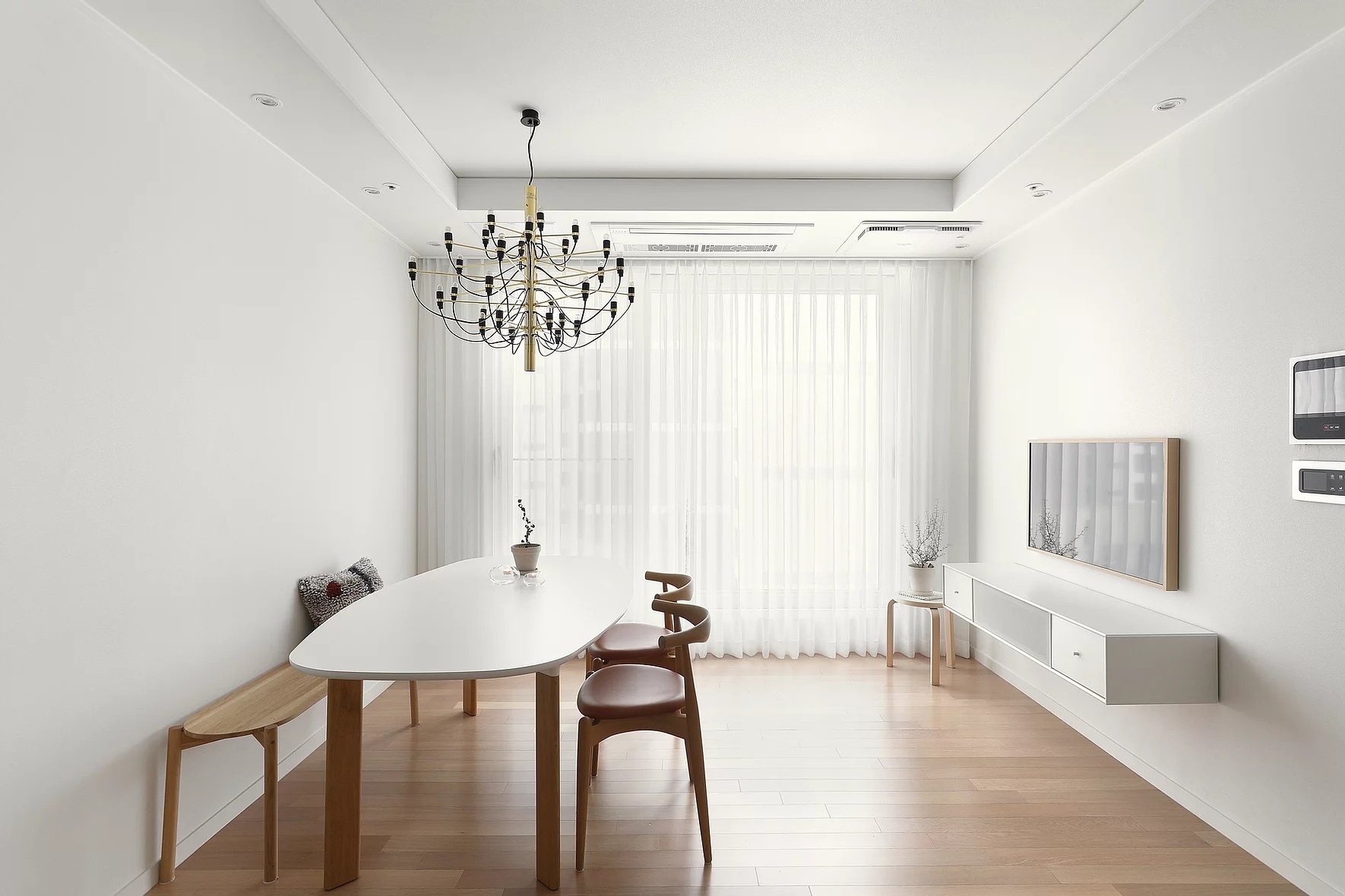 나른한 편안함이 흐르는 나만의 공간_ 삼송 E-편한세상 시티 22PY APT | 라이프스타일 슈퍼앱, 오늘의집