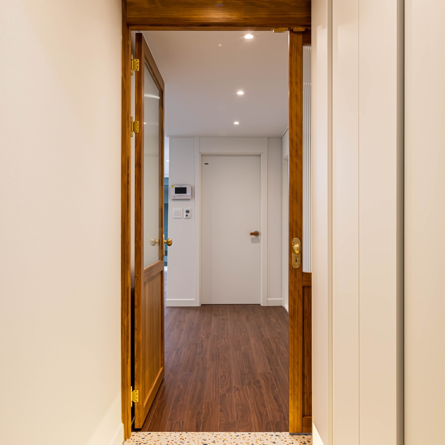 서대문구 DMC 한양아파트 34PY 화이트 미니멀 | 라이프스타일 슈퍼앱, 오늘의집