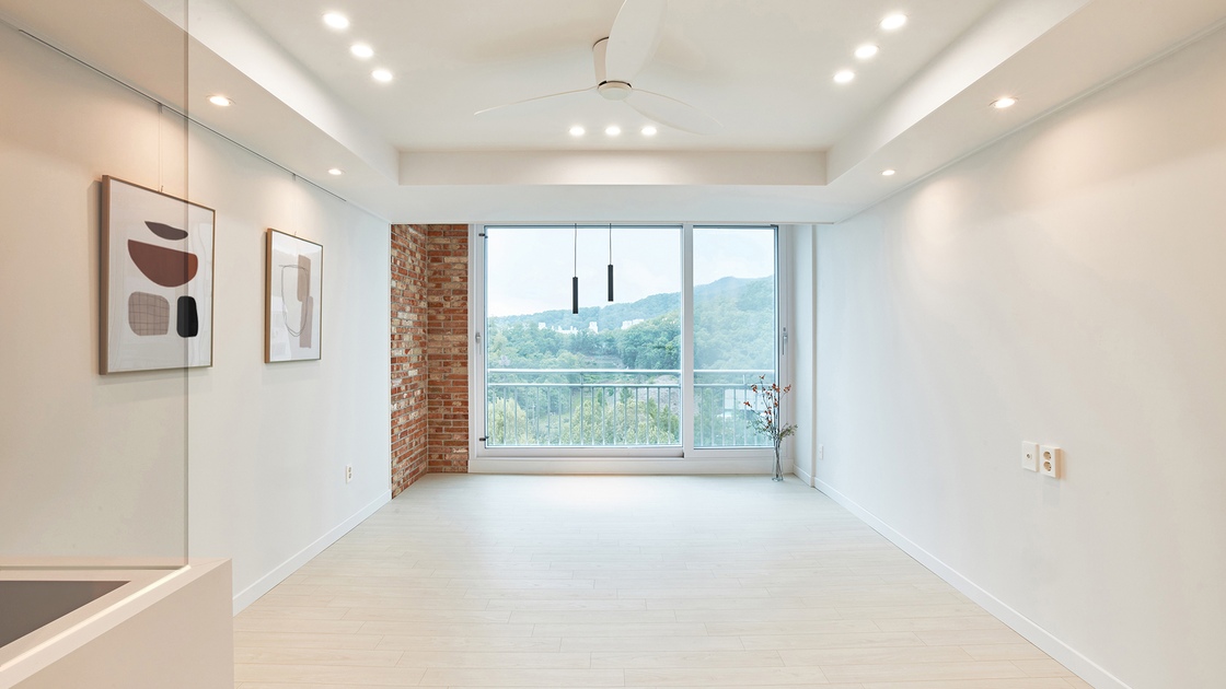 반려견과 함께하는 탑층, 서울 양재우성아파트 27PY | 라이프스타일 슈퍼앱, 오늘의집