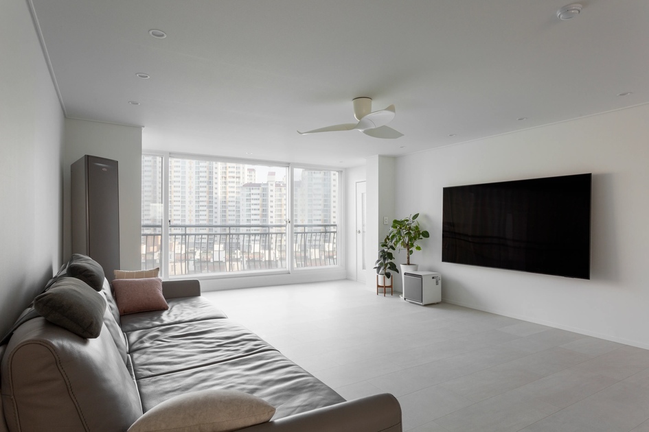 무심하지만, 따뜻한 무채색의 48py 인테리어 | 라이프스타일 슈퍼앱, 오늘의집