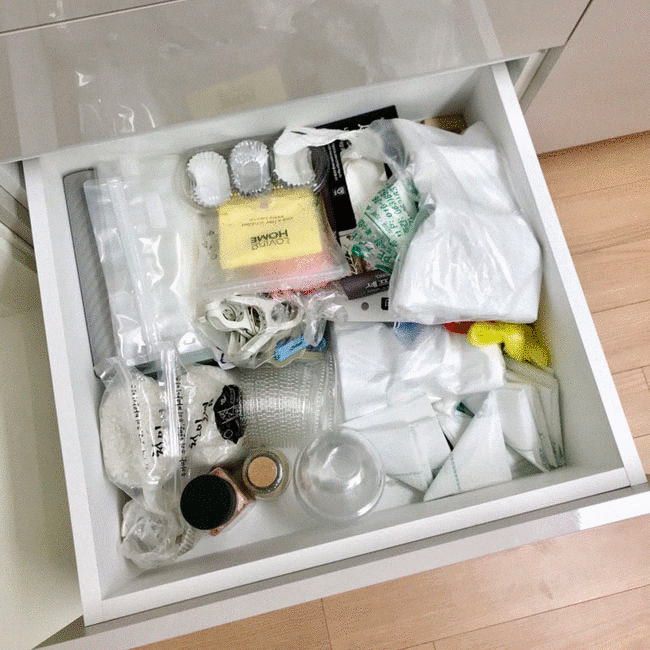 효율적으로 서랍 공간 넓게 활용하기 주방 수납 Tip 오늘의집 고수들의 꿀팁 라이프스타일 슈퍼앱 오늘의집