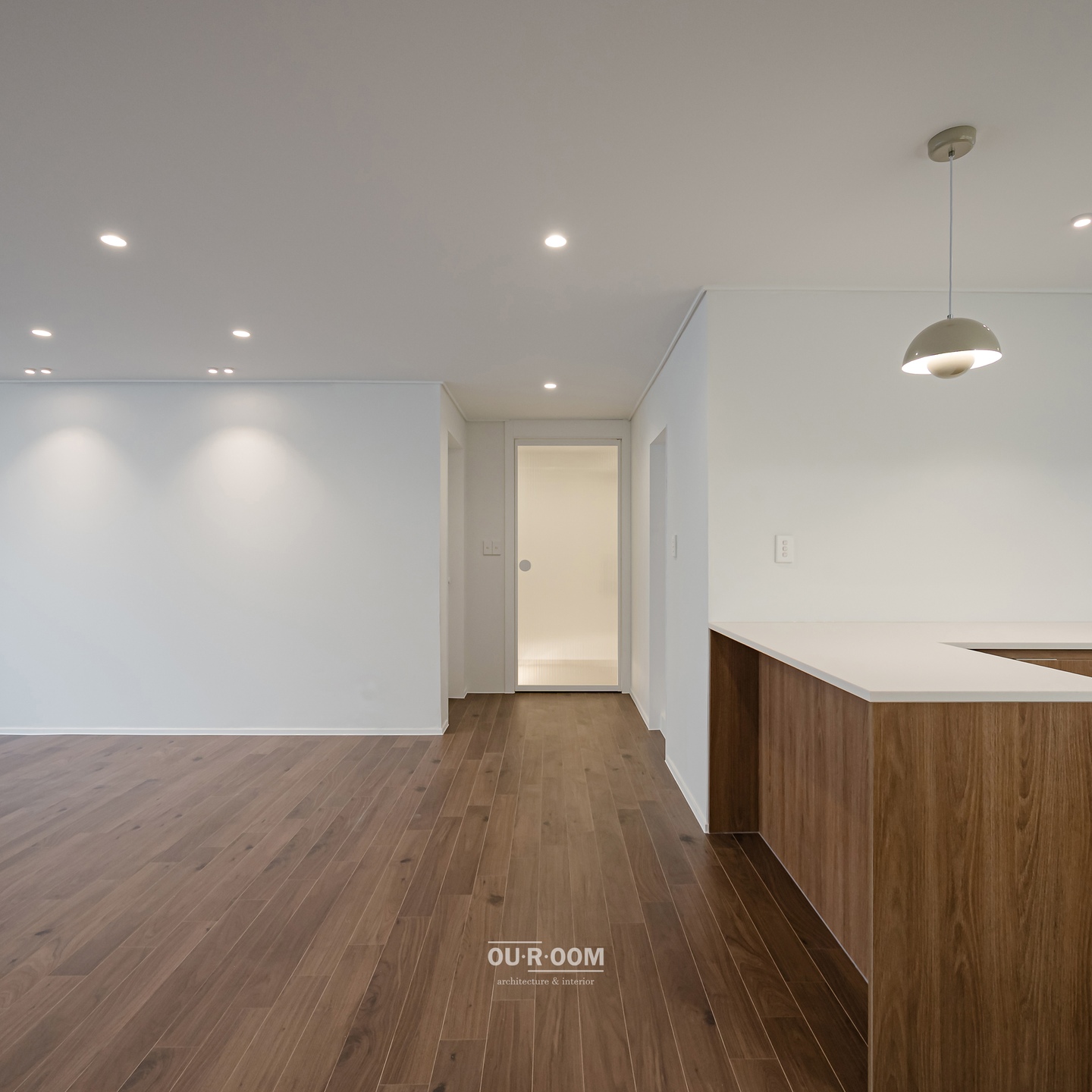 우드톤을 베이스로 미니멀한 연출, 호수마을풍림 28PY | 라이프스타일 슈퍼앱, 오늘의집