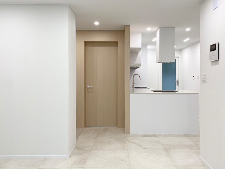 화이트우드에 핑크를 곁들인 20평대 인테리어 라이프스타일 슈퍼앱 오늘의집