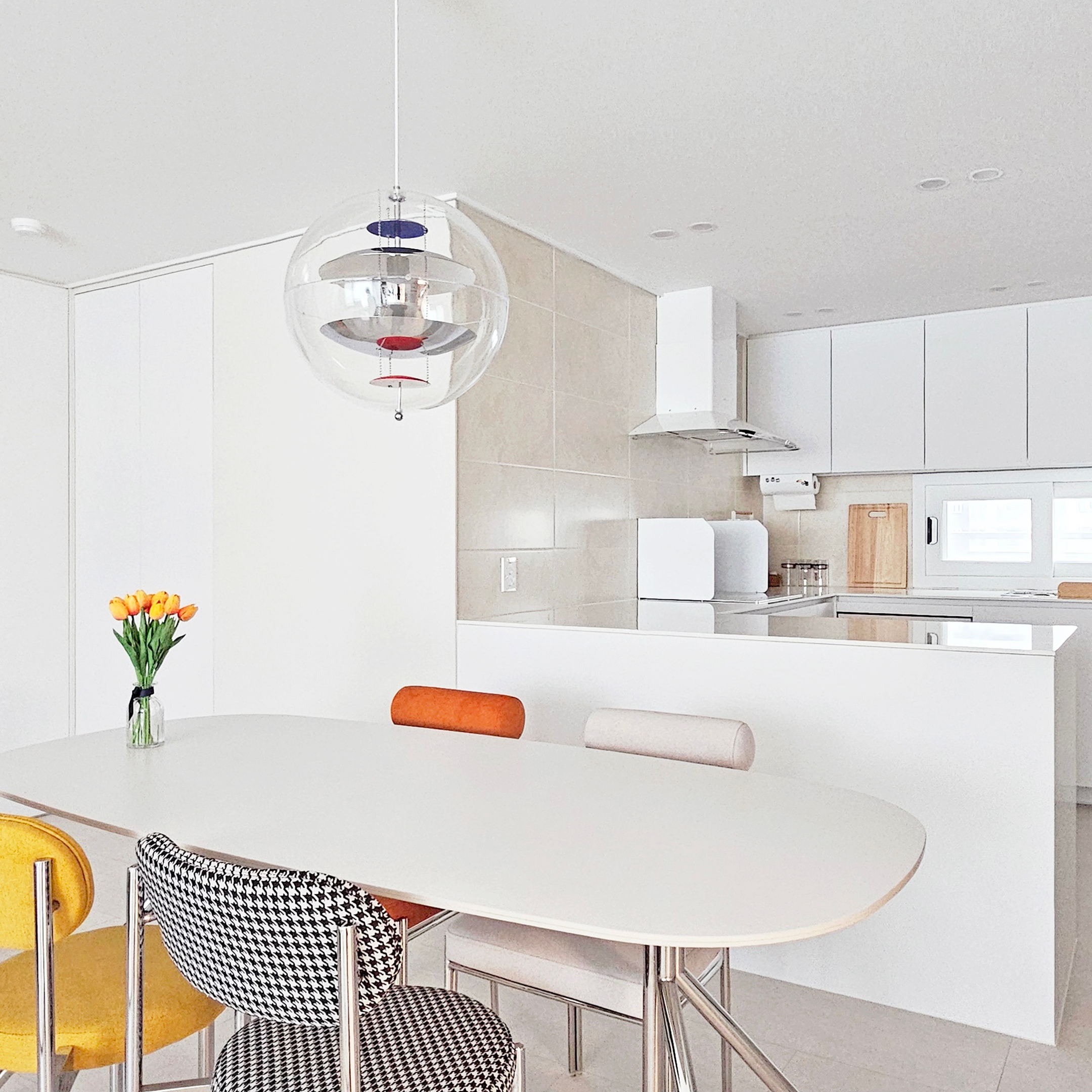 루원시티대성베르힐 30PY 탄탄한 수납력을 갖춘 화이트인테리어 신혼집 | 라이프스타일 슈퍼앱, 오늘의집